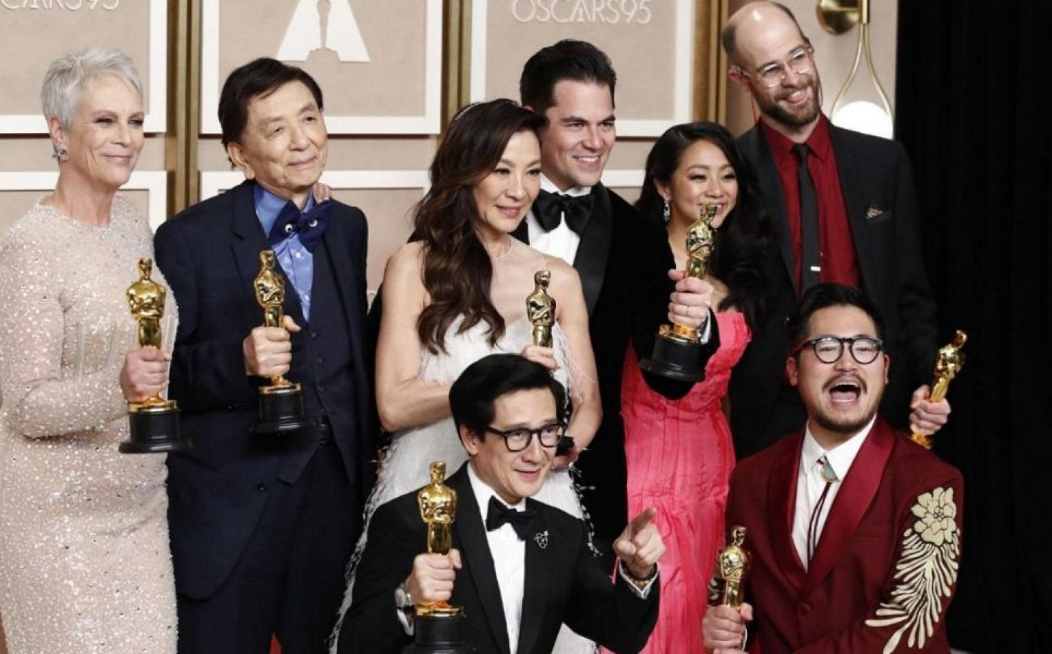 “todo En Todas Partes Al Mismo Tiempo” Fue La Más Premiada En La Noche
