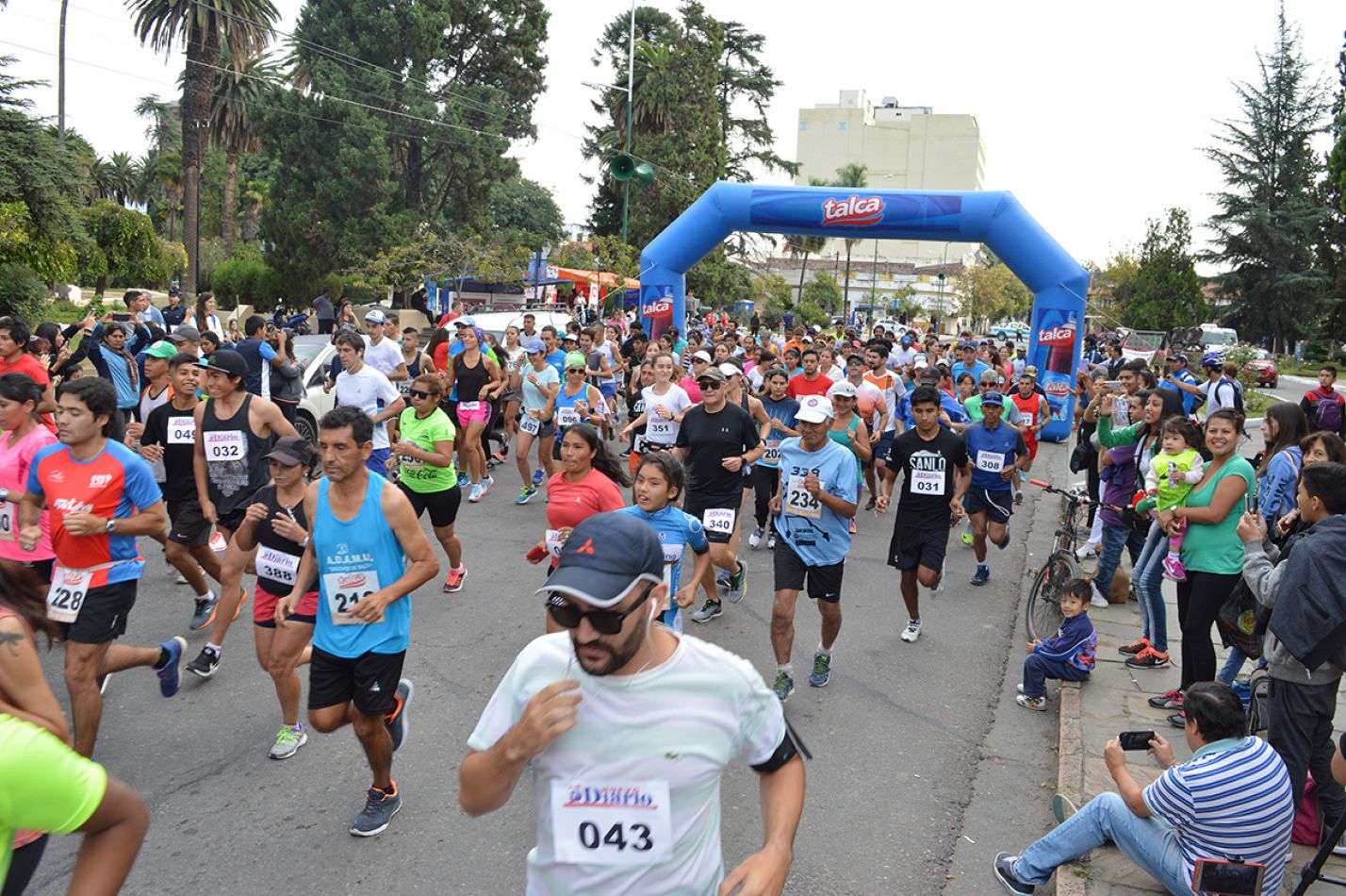 Más de 400 corredores participaron de la VII Maratón de la Fundación de ...