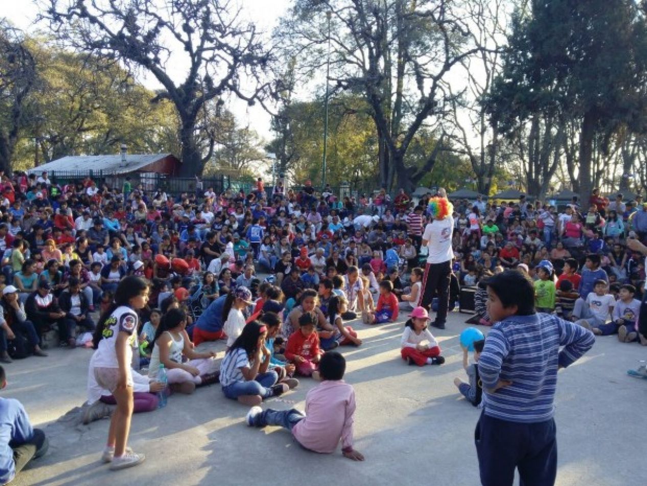 Avanza el techado del anfiteatro Gustavo ‘Cuchi’ Leguizamón del Parque ...